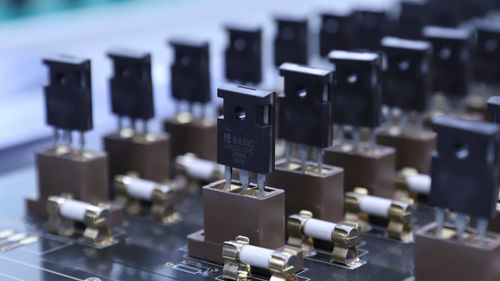 Supply SiC Power Devices: SiC Schottky Diodes, SiC MOSFETs, SiC Power ...